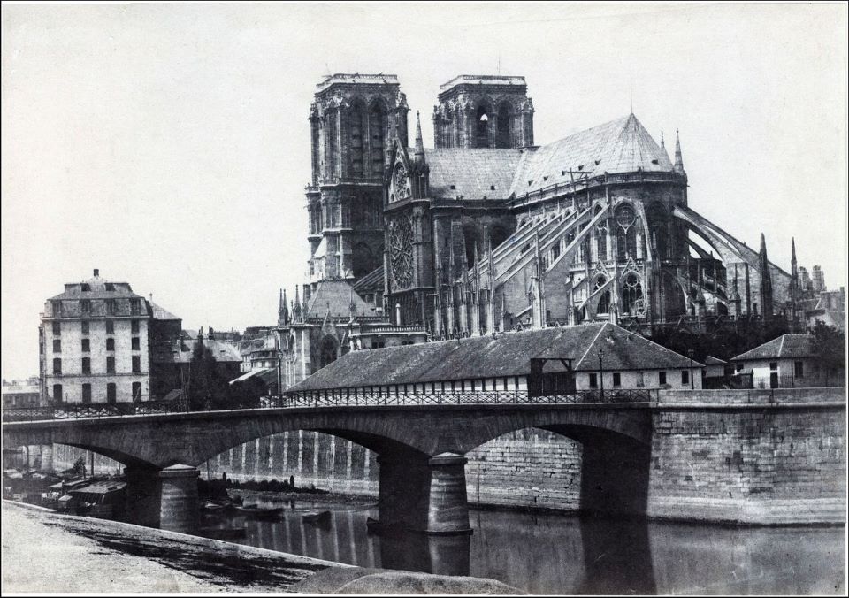 Notre Dame 1850 - Paris Unplugged